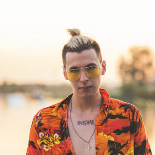 White 2115 - teksty, interpretacje i tłumaczenia piosenek - Groove