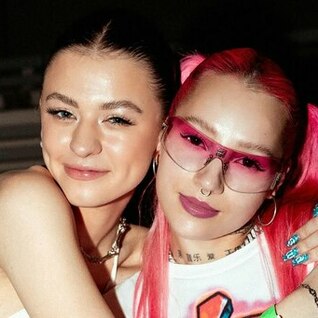 Bambi - BFF - tekst, tłumaczenie, interpretacja, tekstowo - Groove.pl